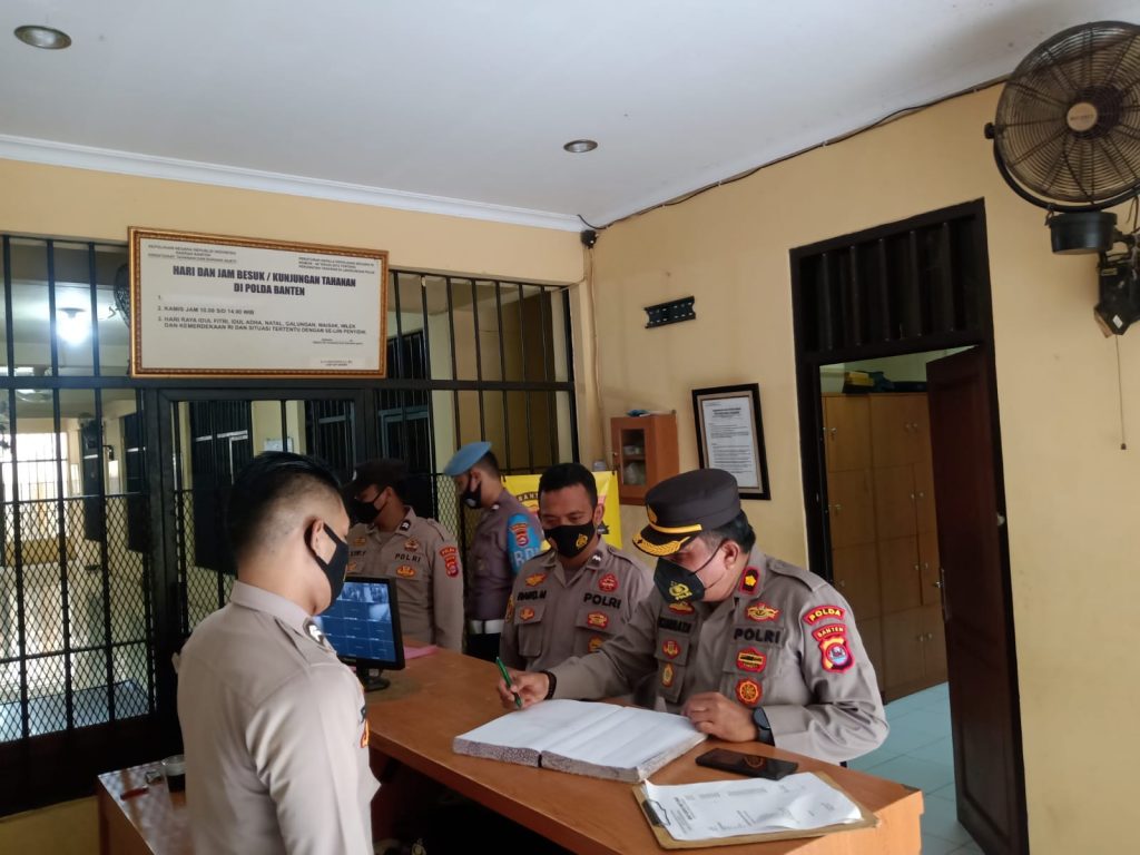 Pawas Bidpropam Polda Banten Bersama Pamenwas Cek Rumah Tahanan ... Pawas Bidpropam Polda Banten Bersama Pamenwas Cek Rumah Tahanan ...